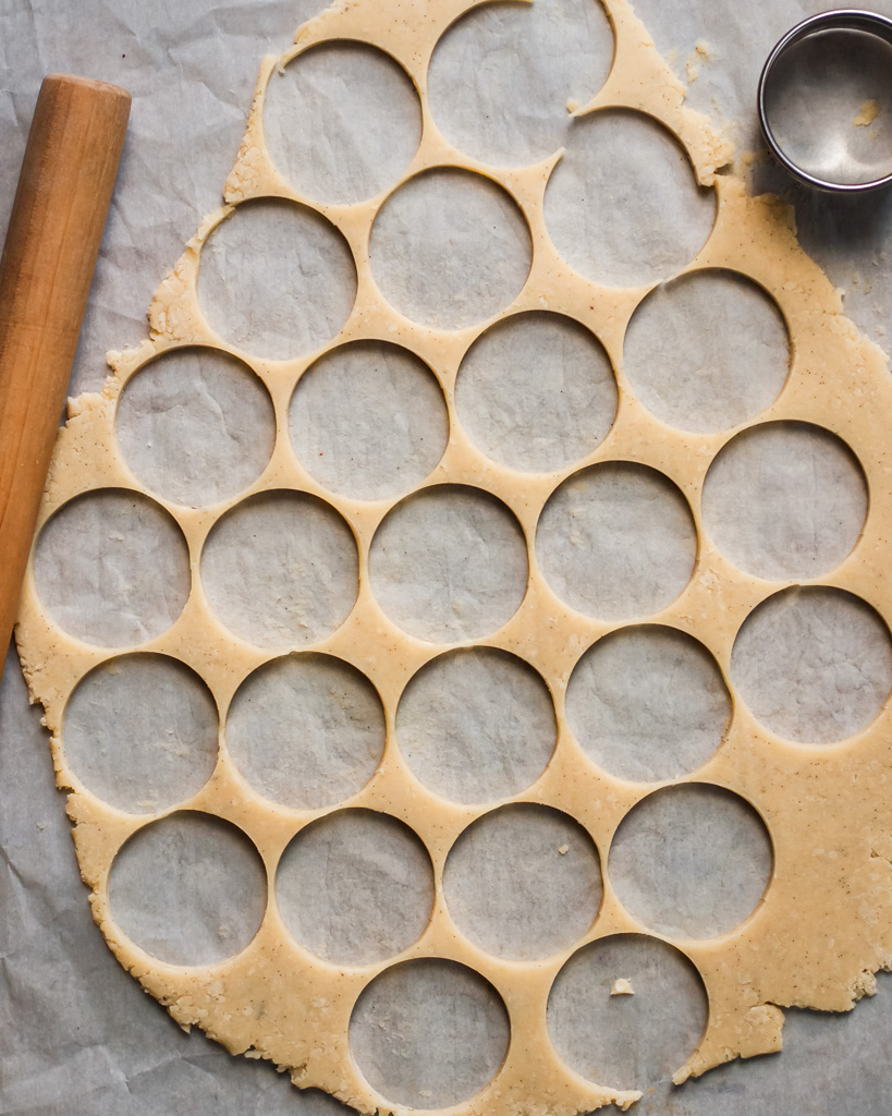 Neapolitan Mallomars (chocolate-covered marshmallow cookies) • Cook Til ...